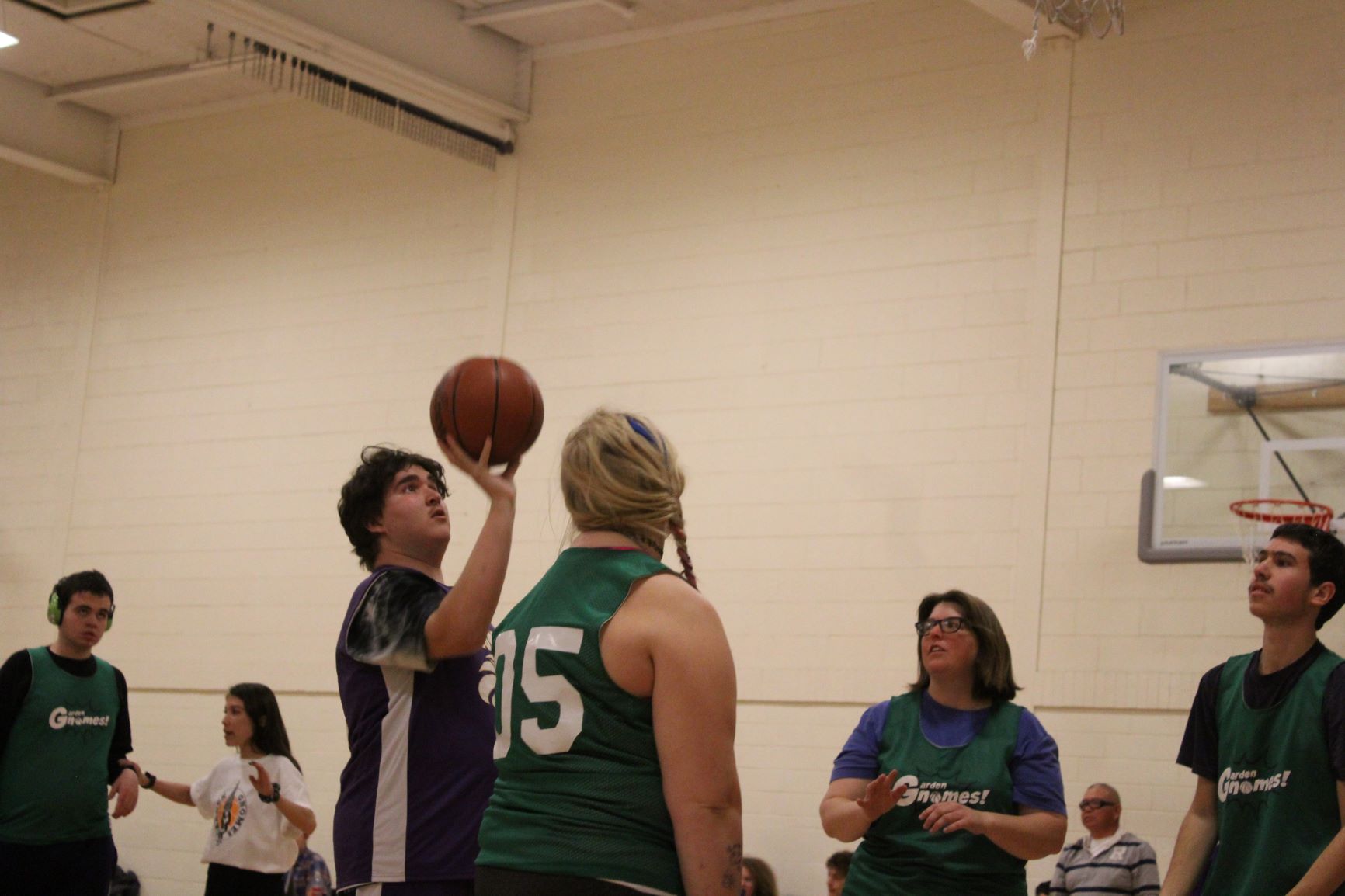 Unified Basketball play against the Garden Gnomes – Lions Roar Now